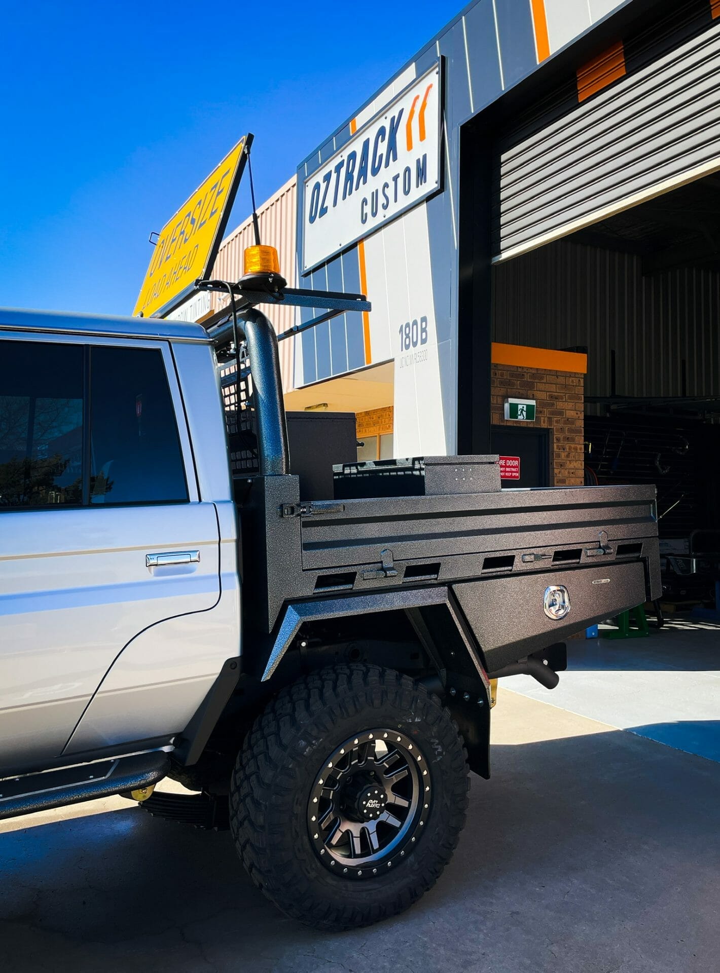 "WORK'N'PLAY 79" - Oztrack Custom // Bespoke off-road canopies and builds